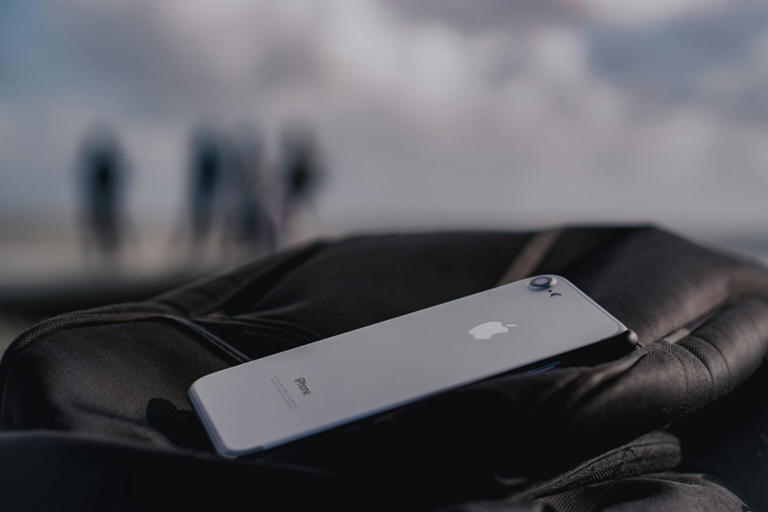 Minimalist Phone Design Takes Center Stage in 2026 Trends ...